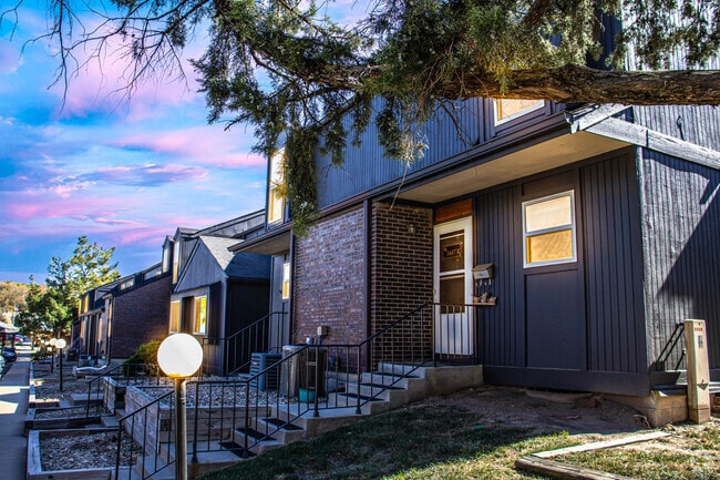 Pepper Tree Park Houses for Rent - Topeka, KS