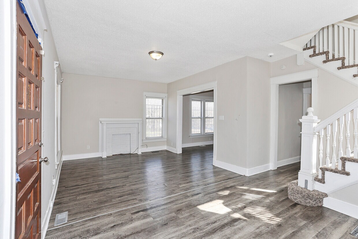 2501 Spruce Ave, Kansas City, MO 64127 - House Rental in Kansas City ...