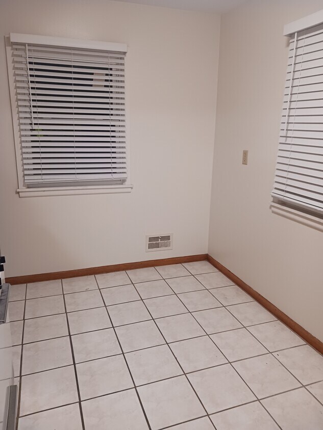 7324 W Oklahoma Ave Unit 3, West Allis, WI 53219 - 7324 W Oklahoma Ave ...