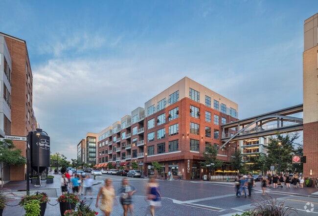 Greystone Mews Apartments for Rent with a Walk-In Closet - Dublin, OH ...