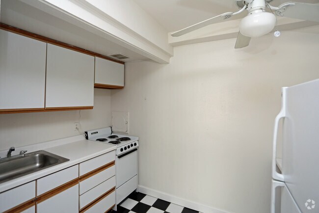 The Empire Building Apartments - Milwaukee, WI | Apartments.com