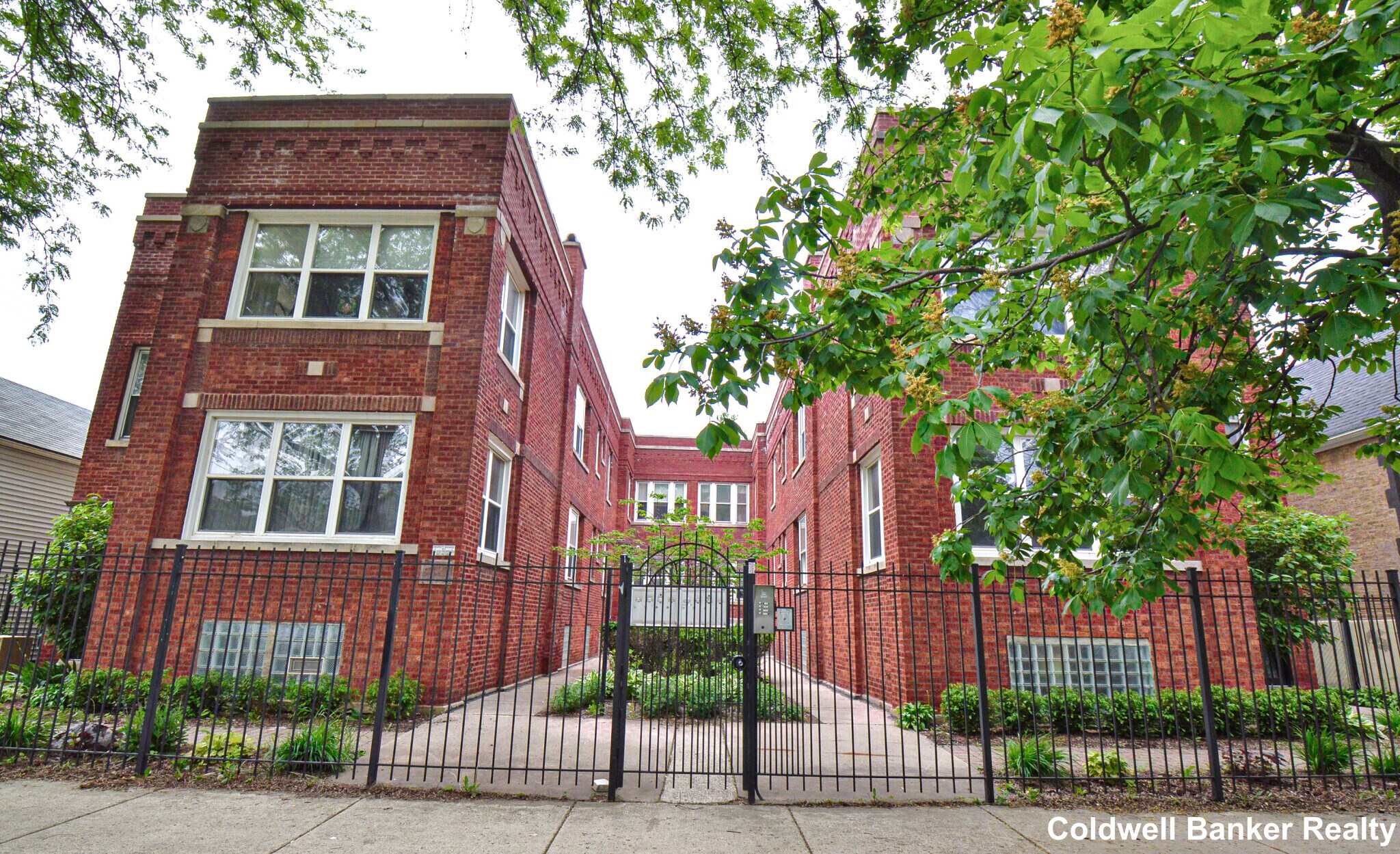 2622 N Avers Ave Unit 2R, Chicago, IL 60647 - Condo for Rent in Chicago ...