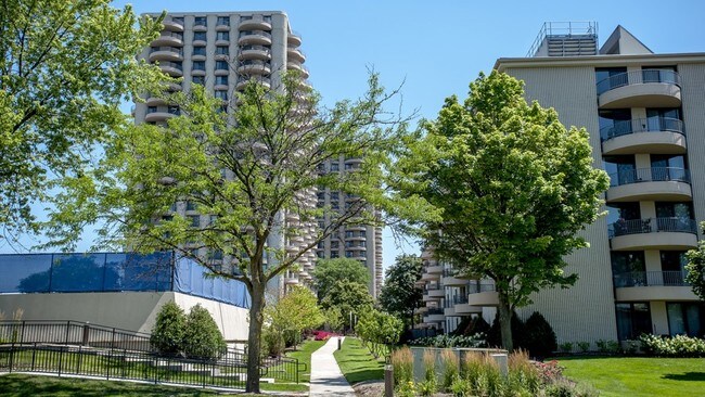 ReNew Wheaton Center Apartments - WHEATON, IL | Apartments.com