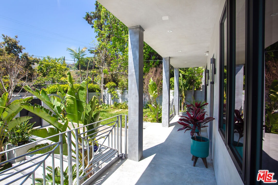 1724 N Sierra Bonita Ave, Los Angeles, CA 90046 - House Rental in Los ...