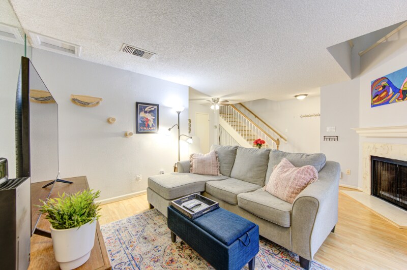 1515 Sandy Springs Rd Unit APT 1807, Houston, TX 77042 | Apartments.com