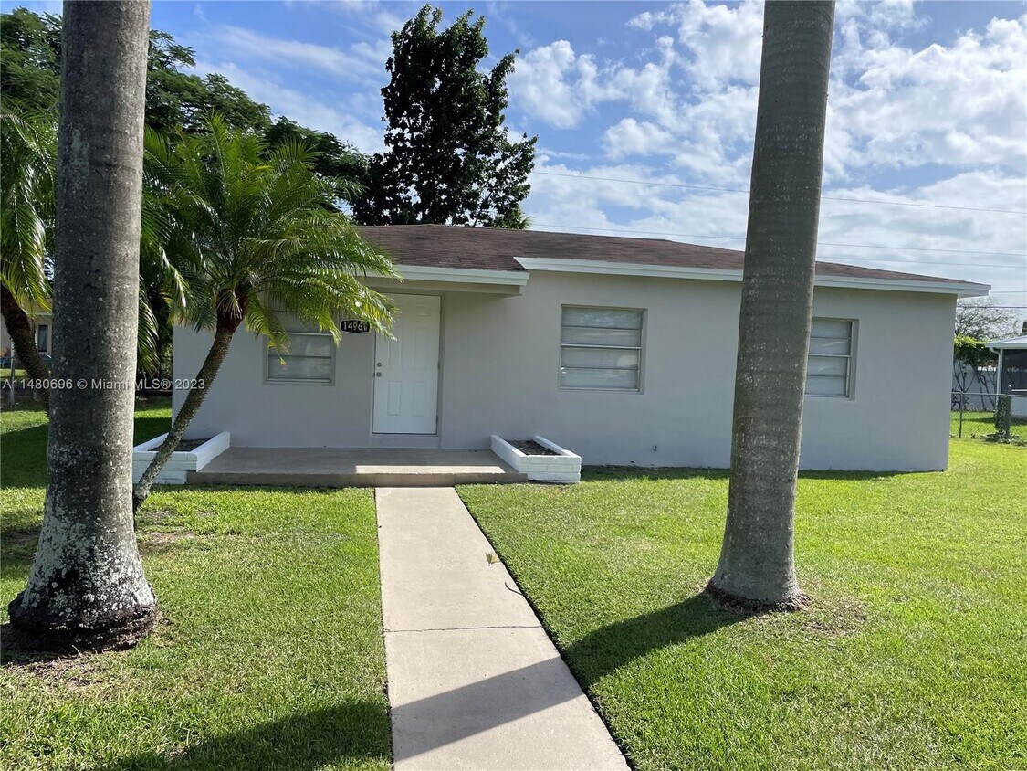 14961 Harrison St, Miami, FL 33176 - House Rental in Miami, FL ...