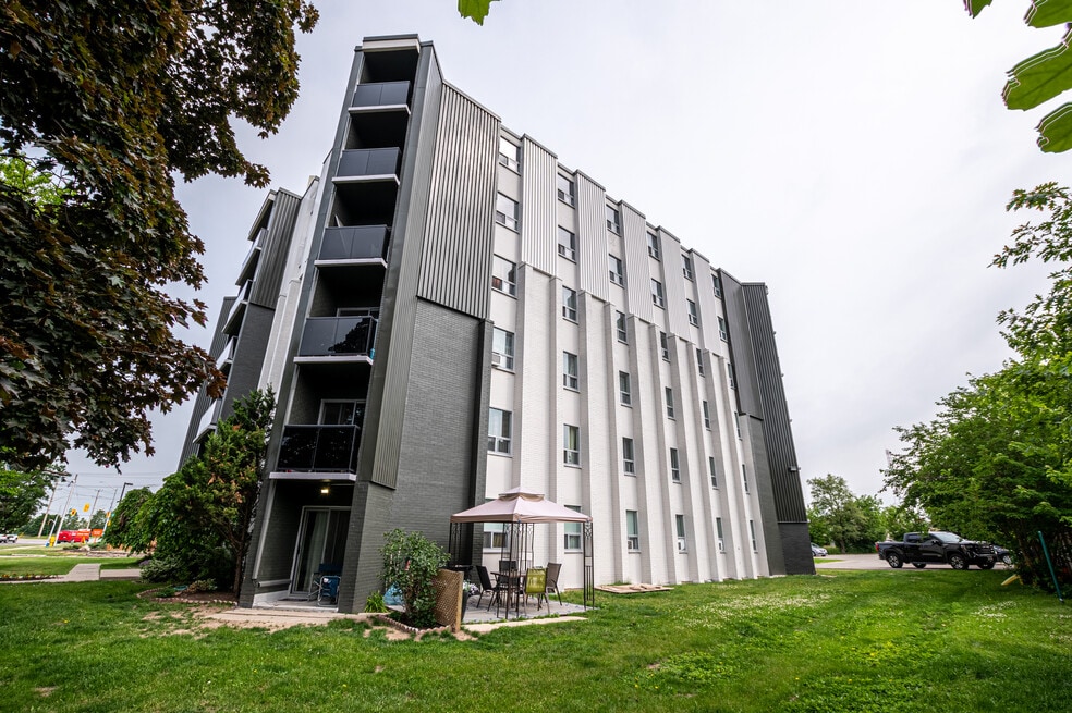 The Millbrook Apartments - 50 Otterbein Rd Kitchener, ON | Apartments.com