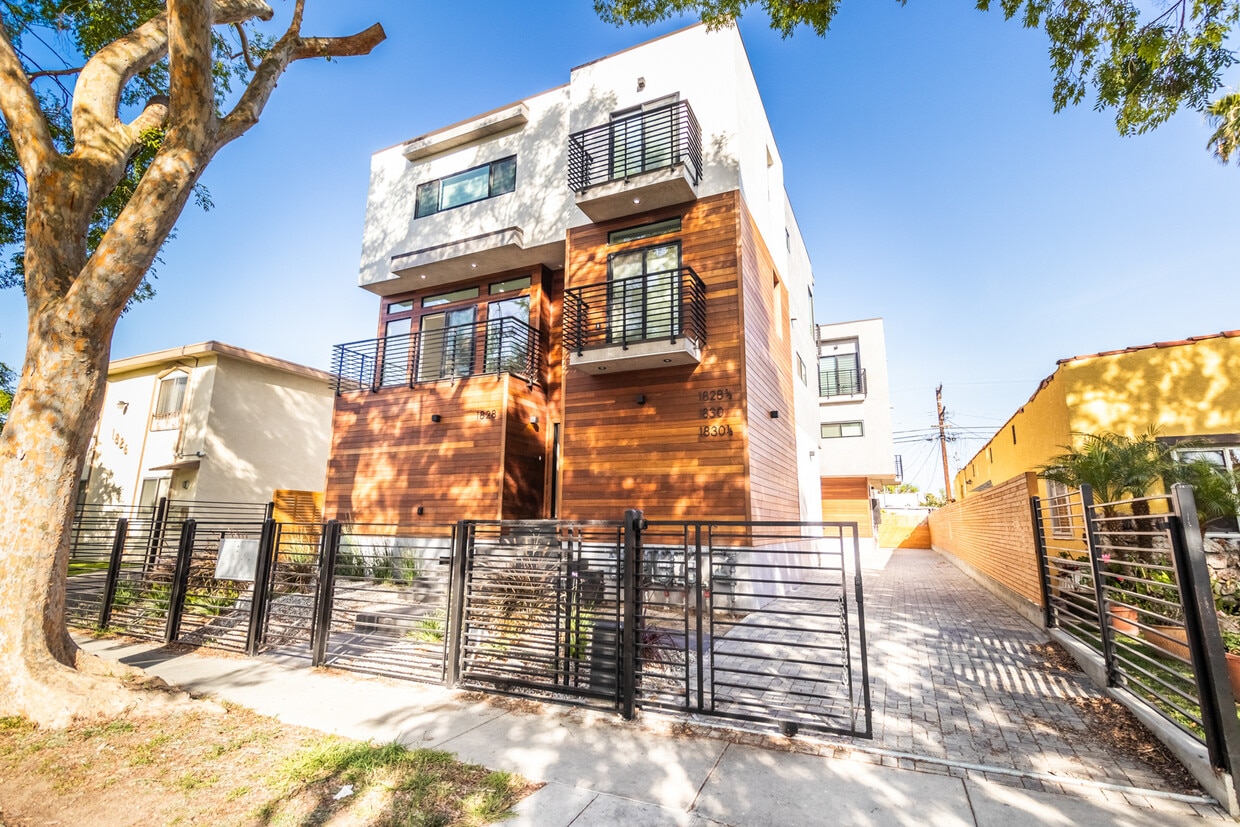 1828 Alsace Ave, Los Angeles, CA 90019 - House Rental in Los Angeles ...