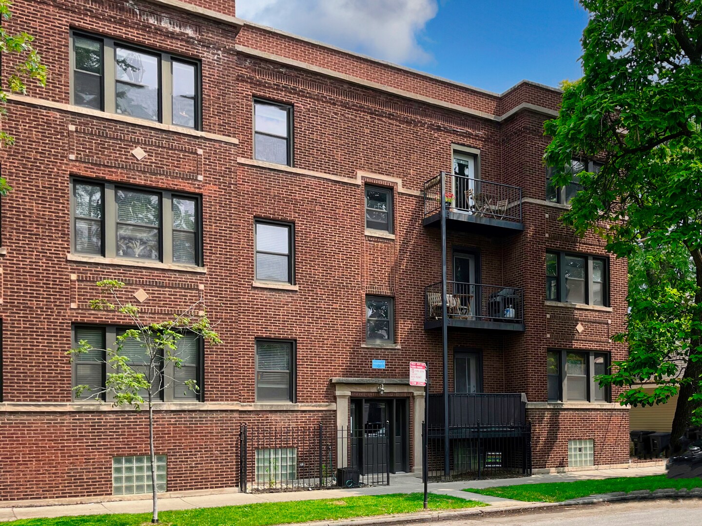 1714 W Grace St Unit 2E, Chicago, IL 60613 - Condo for Rent in Chicago ...