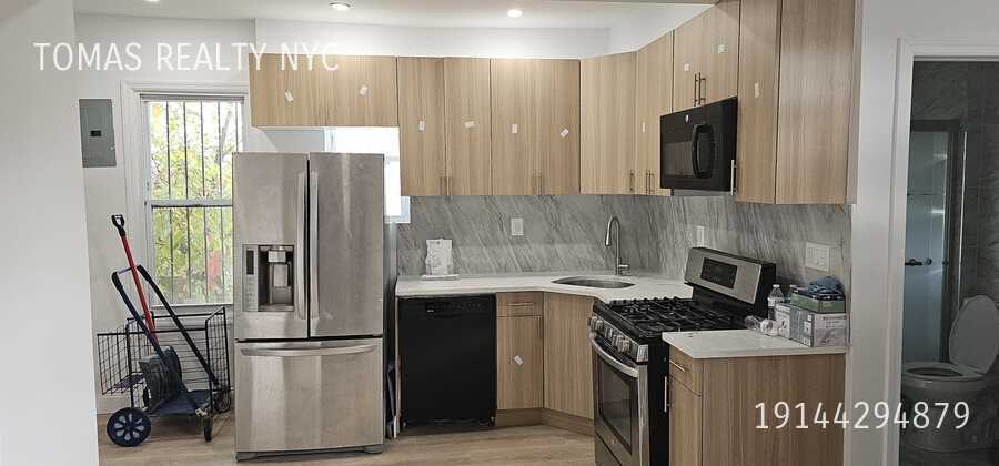 988 Adee Ave, The Bronx, NY 10469 - Room for Rent in The Bronx, NY ...