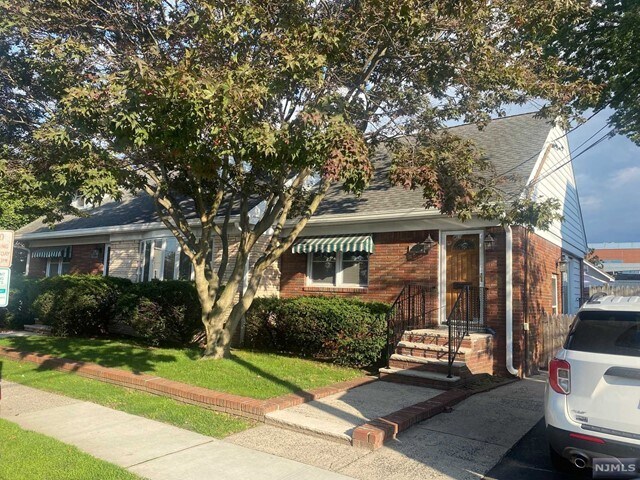 116 Humboldt St, East Rutherford, NJ 07073 - Townhome Rentals in East ...