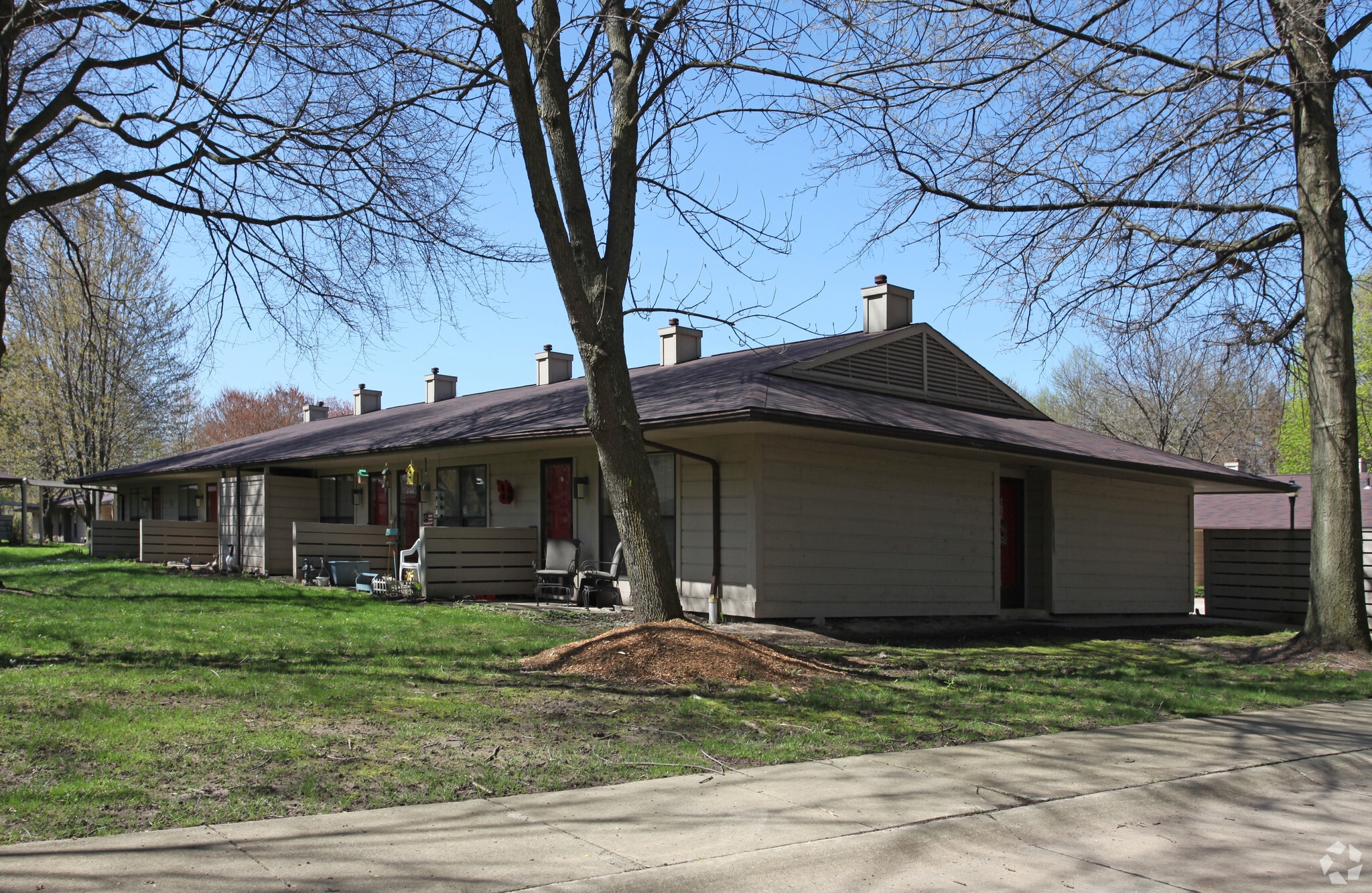 Madison Place Apartments - 2044 Hubbard Rd Madison, OH 44057 ...