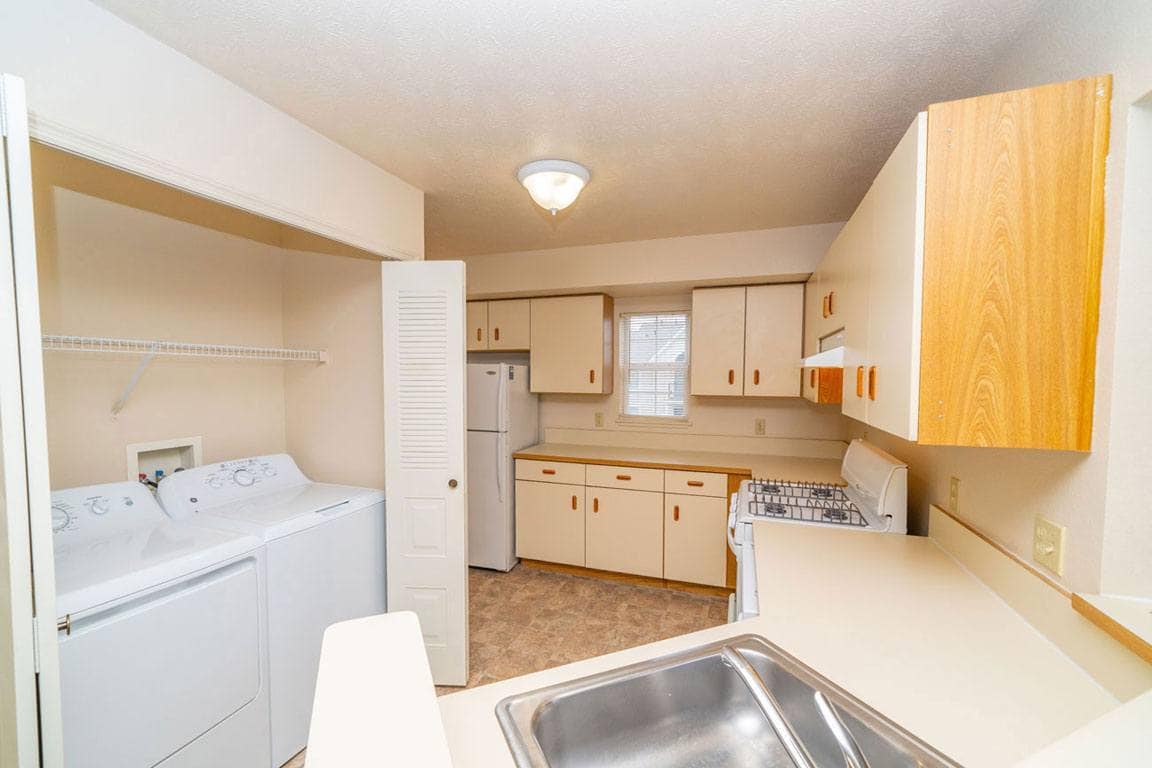 Gull Prairie/Gull Run Apartments and Townhomes - 4495 Gull Run Dr ...
