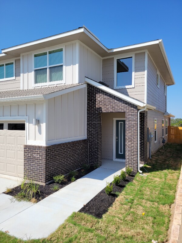 1924 Daleside Ln, Austin, TX 78754 | Apartments.com