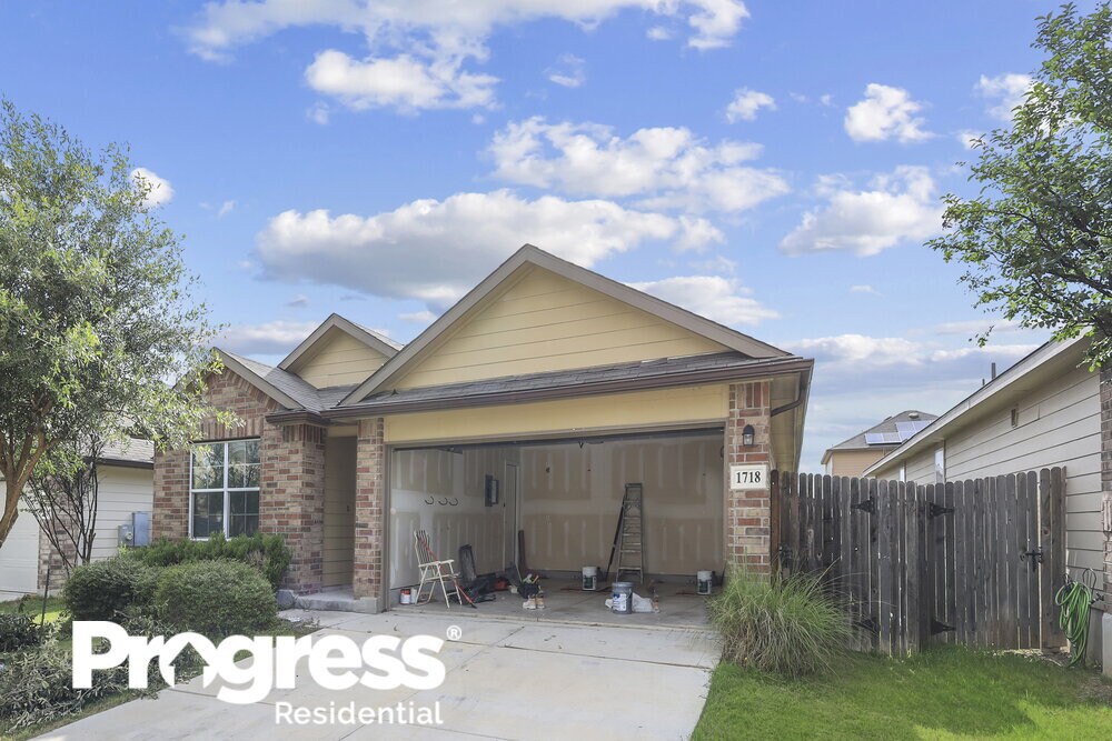 1718 London Blue, San Antonio, TX 78245 | Apartments.com