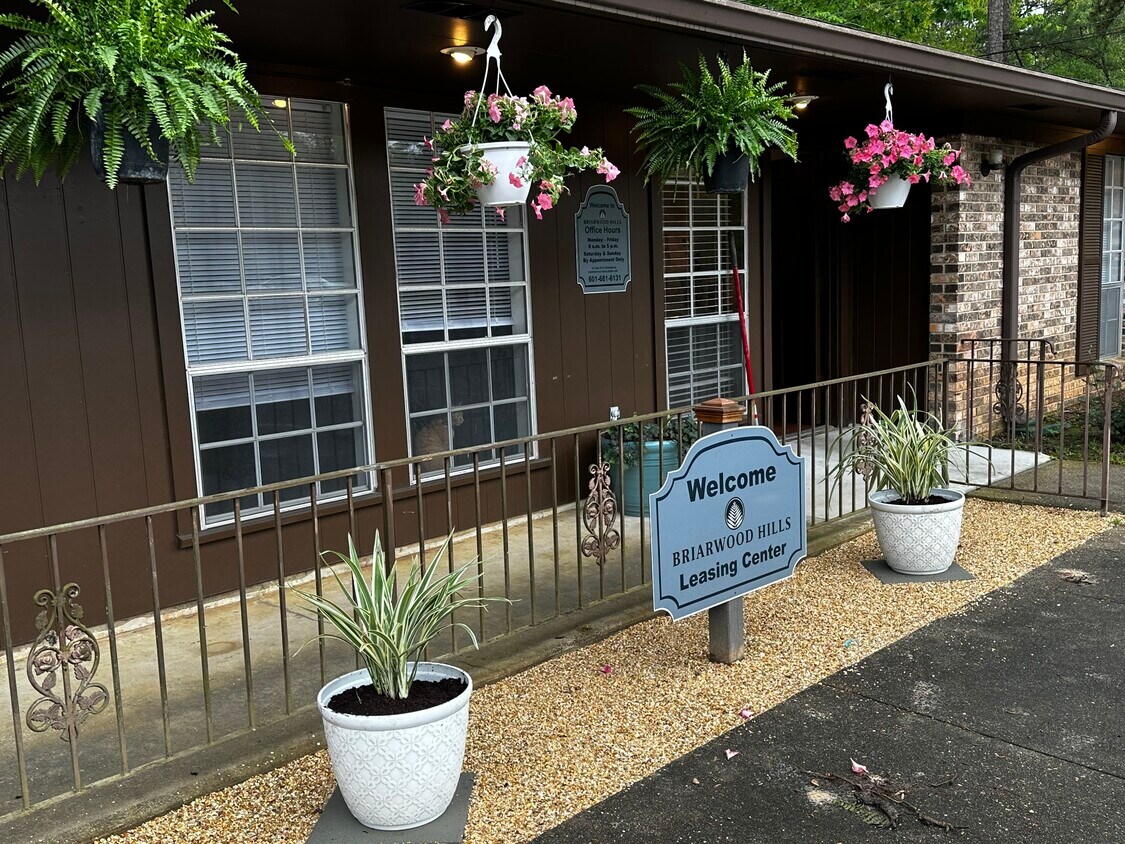 Briarwood Hills Apartments - 8221 Highway 39 Meridian, MS - Apartments ...