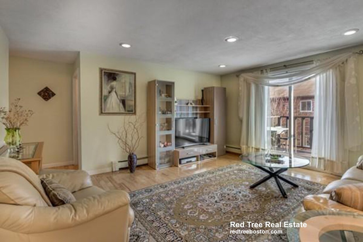 34 Westgate Rd, Boston, MA 02467 - House Rental in Boston, MA ...