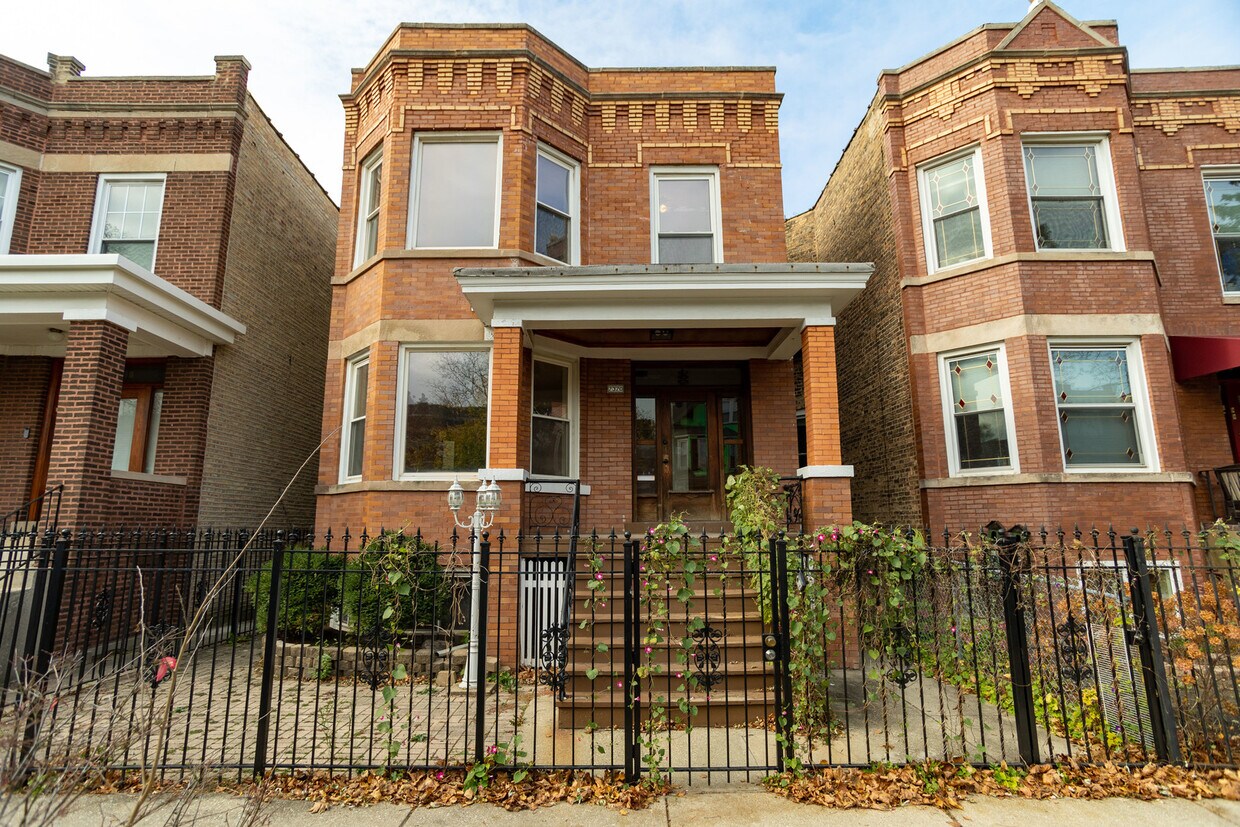 2320 N Springfield Ave Unit 1, Chicago, IL 60647 - Condo for Rent in ...