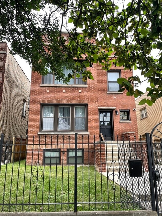 5426 N Western Ave, Chicago, IL 60625 - House Rental in Chicago, IL ...