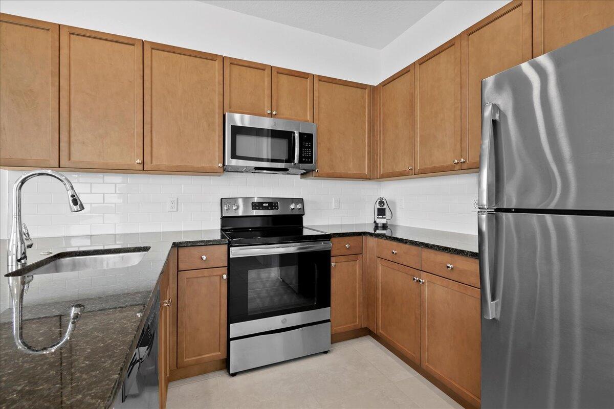 13605 Dumont Rd, Palm Beach Gardens, FL 33418 - Room for Rent in Palm ...