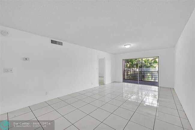 8605 W Sample Rd Coral Springs, FL 33065 - Alquileres en Coral Springs ...