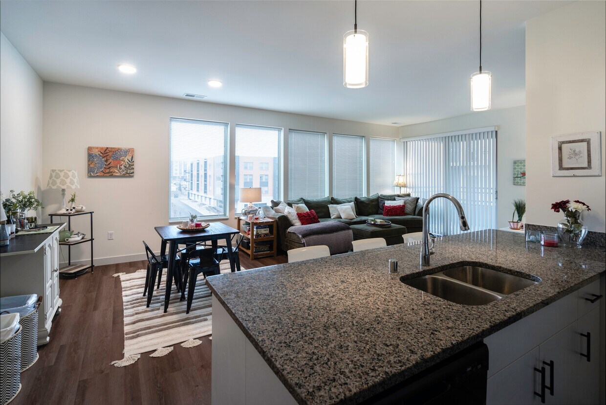 Harbor View Apartments - Apartments in Madison, WI | Apartments.com