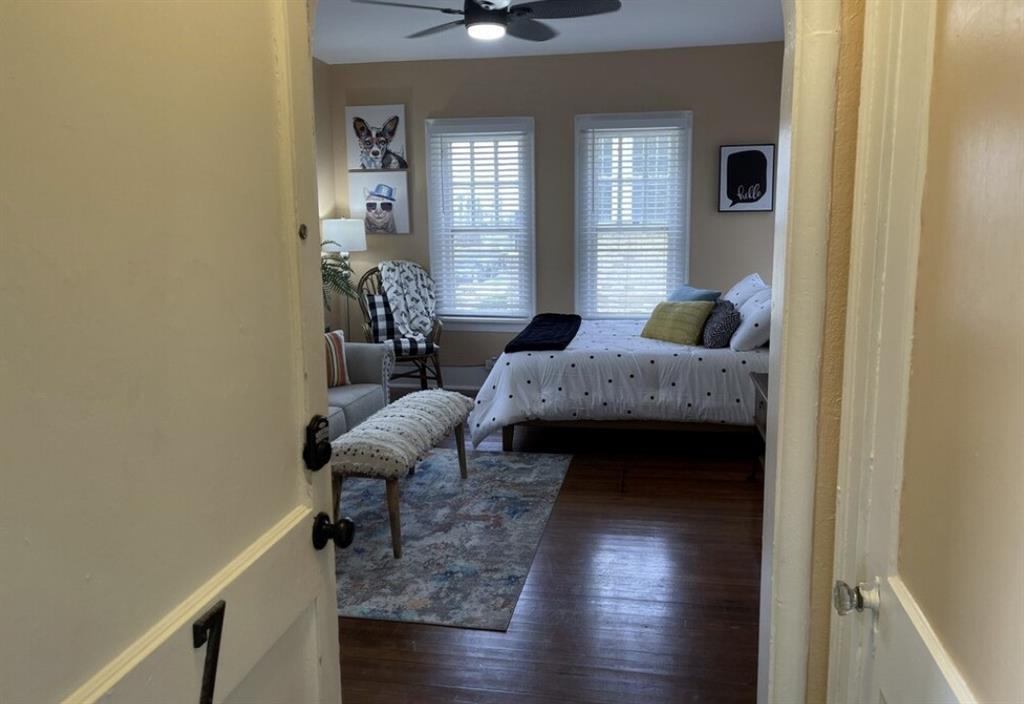 725 Broadway Avenue J Unit 7, Galveston, TX 77550 - Room for Rent in ...