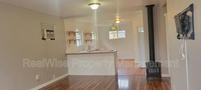 735 SW Burgess St, Grants Pass, OR 97526 - House Rental in Grants Pass ...
