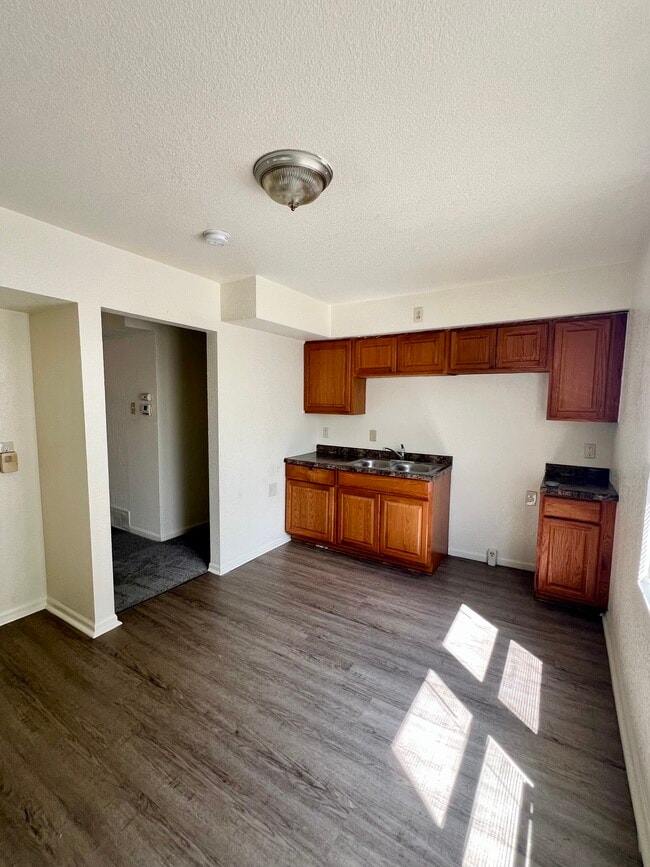 Milwaukee Apartments Under 400