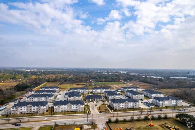 55 Fifty at Northwest Crossing - 5550 Bingle Rd Houston, TX - Apartments for Rent in Houston ...