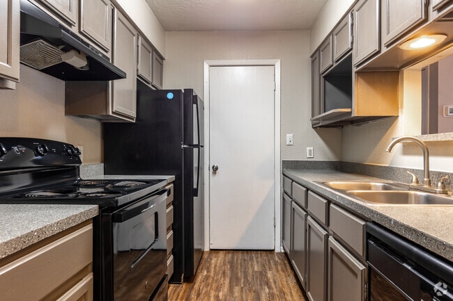 Apartments for Rent with Hardwood Floors in Greathouse, Midland ...