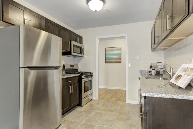 Apartments for Rent with a Swimming Pool in Southampton Township NJ ...