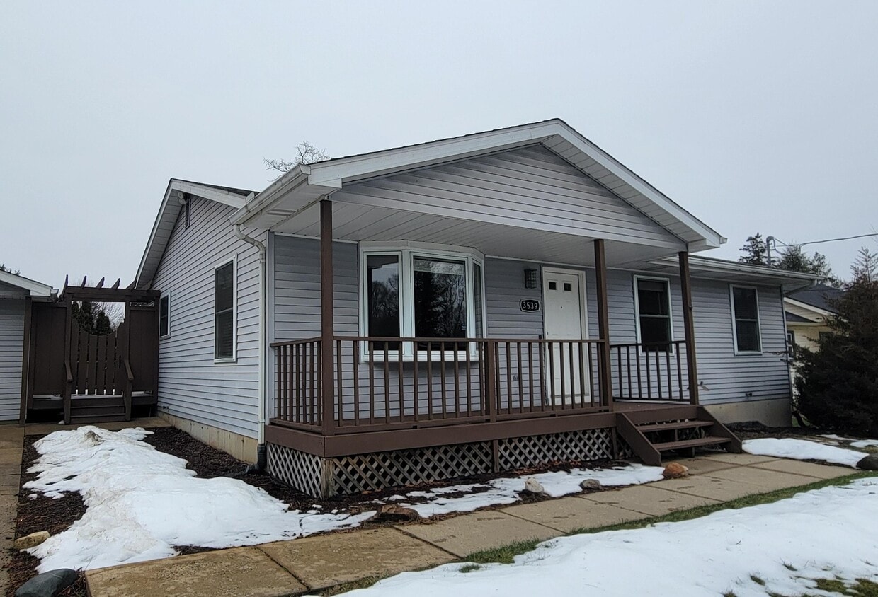 3539 East St, Hartland, MI 48353 - House Rental in Hartland, MI ...