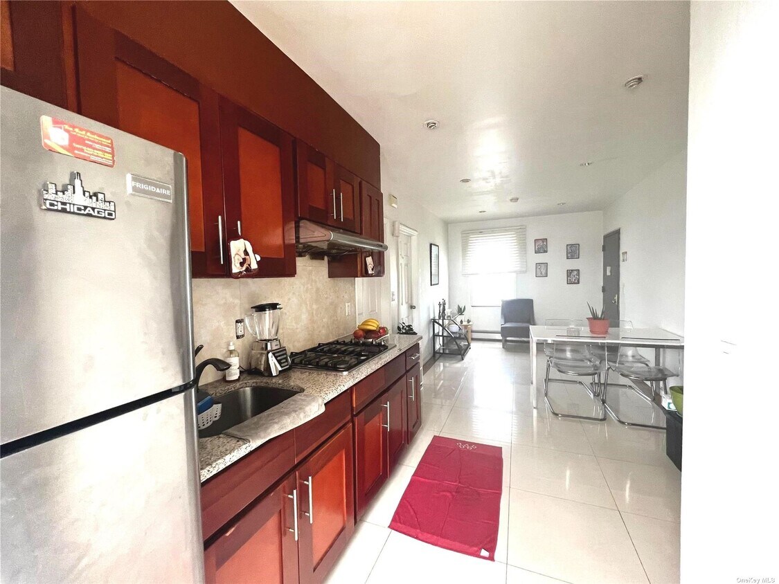 36-15 Greenpoint Ave, Queens, NY 11101 - Room for Rent in Queens, NY ...
