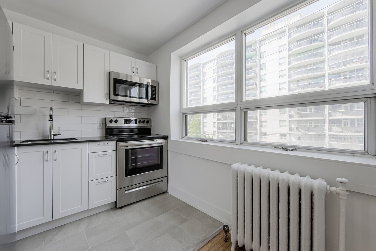 391 Sherbourne Street Apartments - 391 Sherbourne St Toronto, ON ...