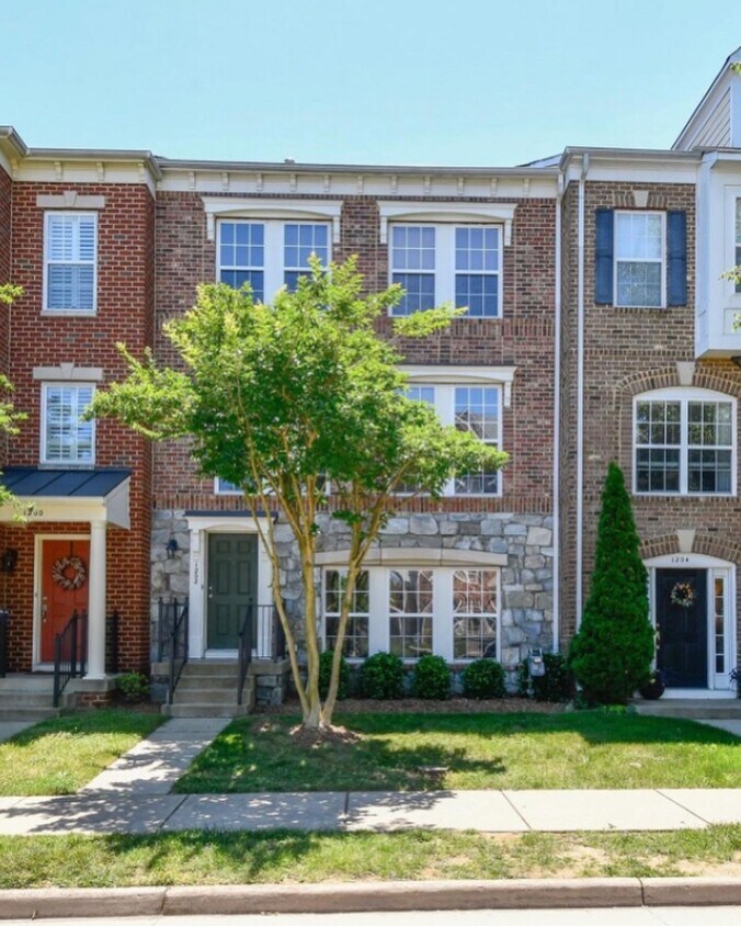 1202 Ellis Ave, Fredericksburg, VA 22401 - House Rental in ...