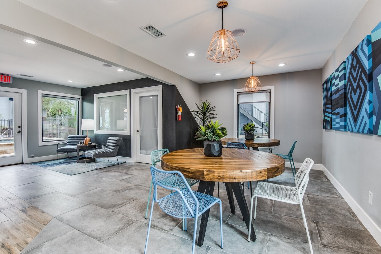 The Morgan Apartments - 1611 Oak Creek Ln Bedford, TX 76022 ...