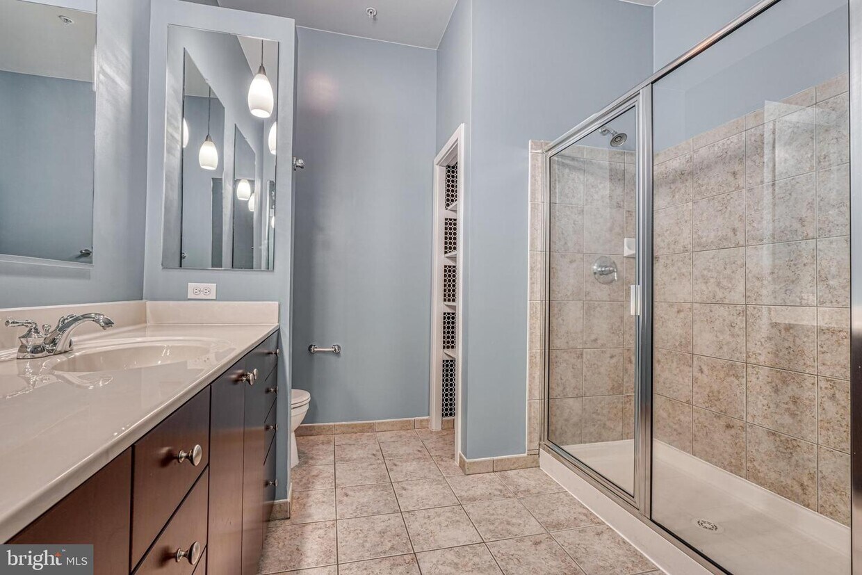 1209 N Charles St Unit 214, Baltimore, MD 21201 - Room for Rent in ...