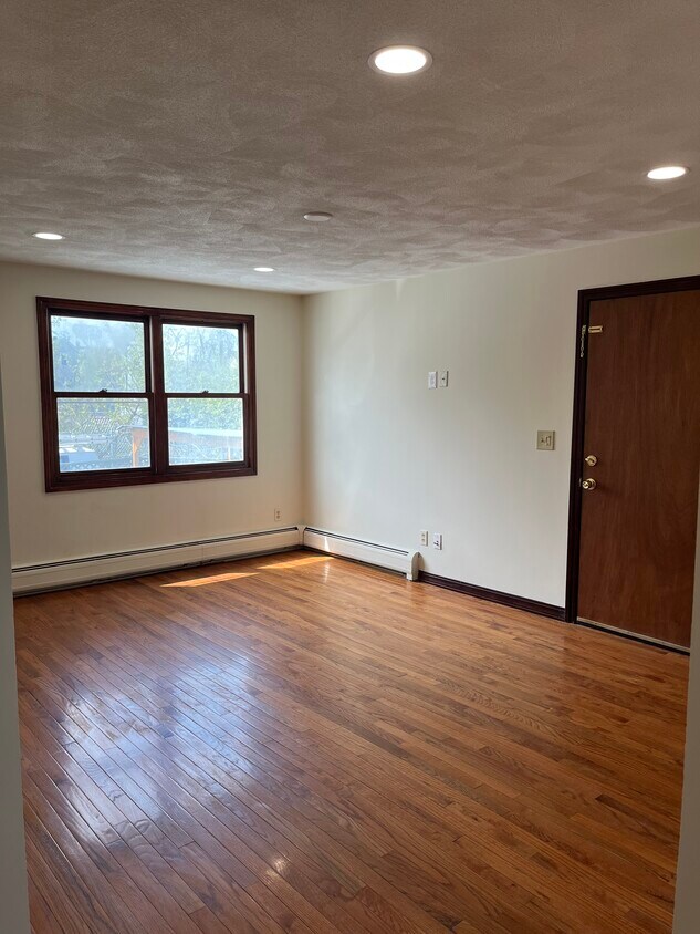 77 Star St Unit 1, Pawtucket, RI 02860 - 77 Star St Pawtucket, RI 02860 ...