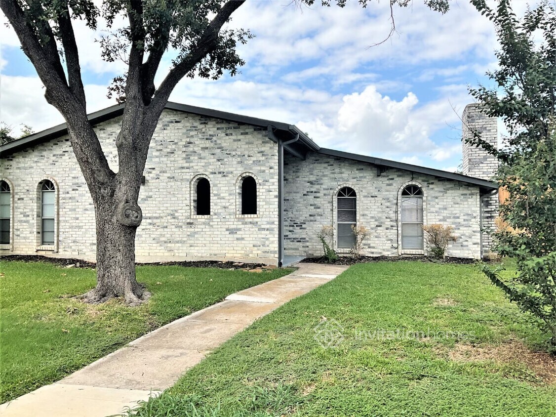 3127 Barton Rd, Carrollton, TX 75007 | Apartments.com