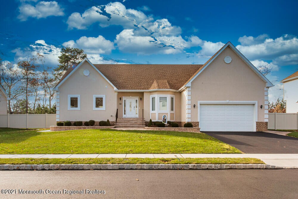 12 Cindy Ct, Howell Township, NJ 07731 - House Rental in Howell ...