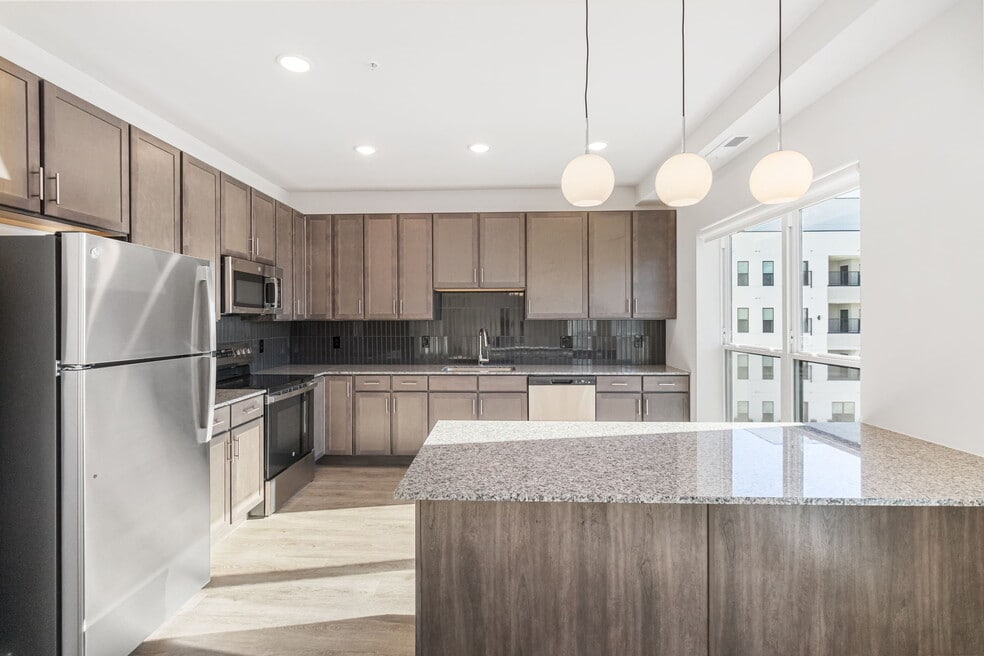 Apartments for Rent with a Walk-In Closet in Turtlecreek Township OH ...