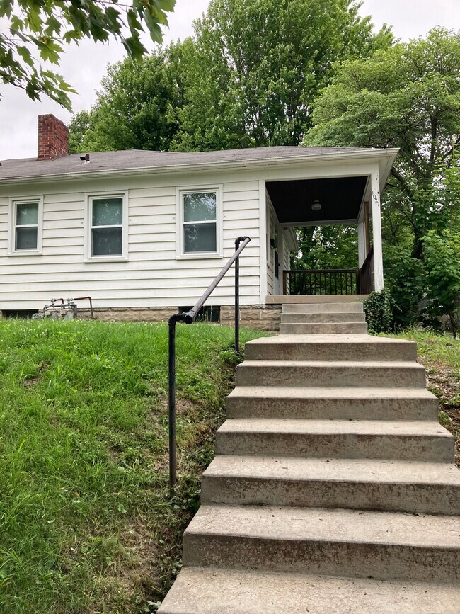 1027 N 20th St, Lafayette, IN 47904 - Townhome Rentals in Lafayette IN ...