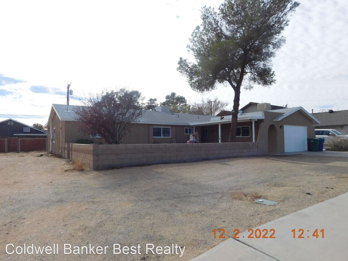 1005 W Upjohn Ave, Ridgecrest, CA 93555 - House Rental in Ridgecrest ...