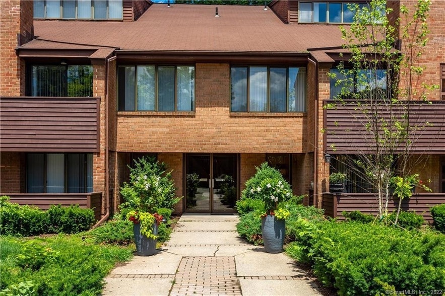25 Stanley St Unit B4, West Hartford, CT 06107 | Apartments.com