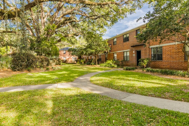 College Manor Apartments - Gainesville, FL | Apartments.com