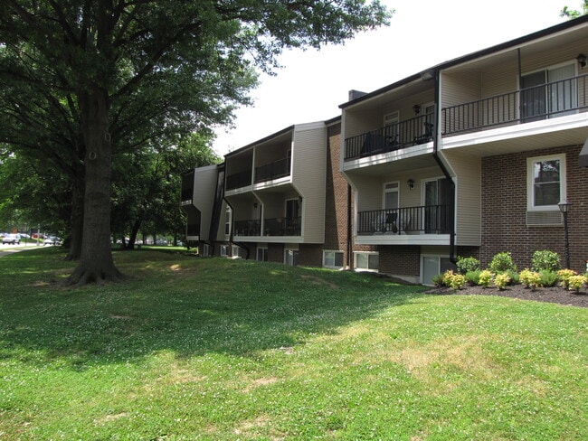 Cardinal Village Apartments - Apartments in Louisville, KY | Apartments.com