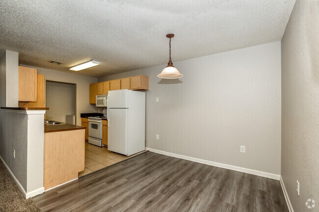 Outer Derby/Haysville Apartments for Rent with High Ceilings - Derby ...