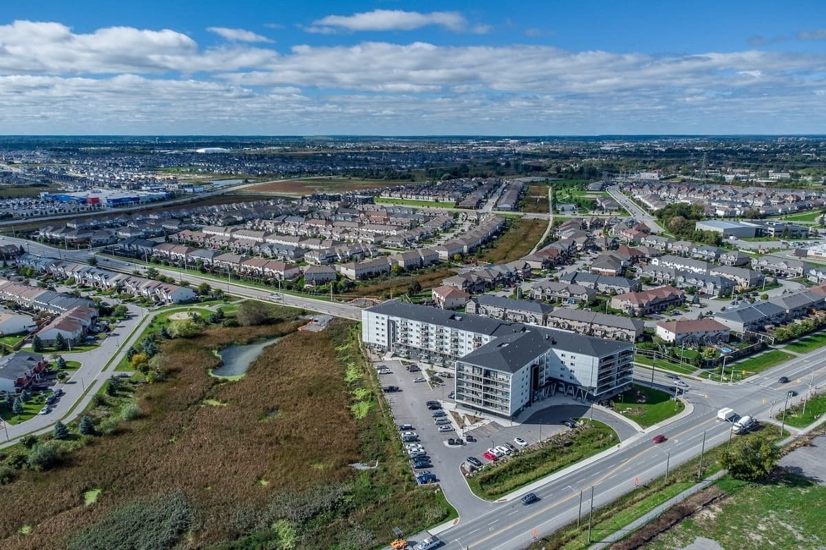 Eagle Pointe Apartments - 800 Eagleson Rd Kanata, ON | Apartments.com