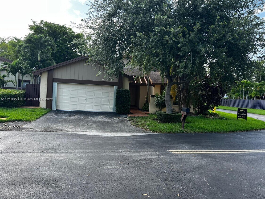 5320 SW 153rd Pl S, Miami, FL 33185 - House Rental in Miami, FL | Apartments.com